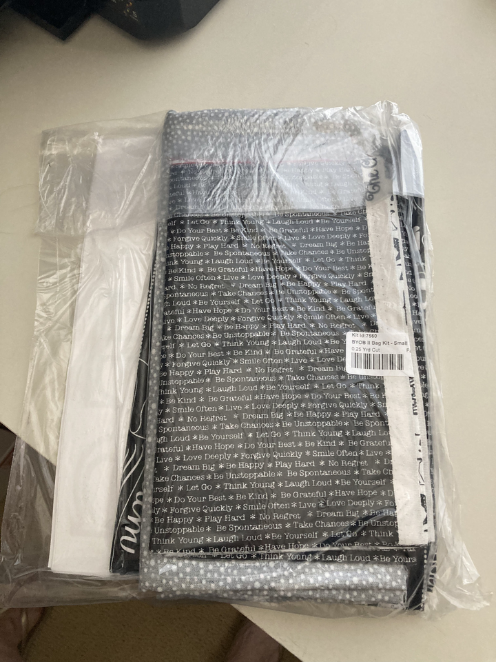 BYOB II Tote Bag Quilt Kit 16" x 15" x 6" by Connecting Threads | eBay