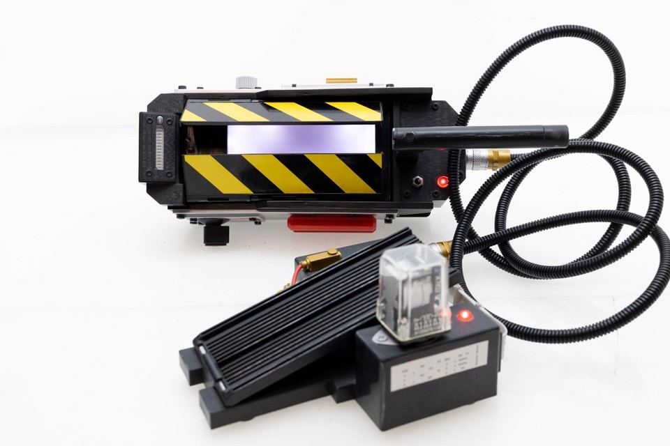 GHOSTBUSTERS Ghost Trap Replica by Mattel, Matty Collector, 2011 | eBay