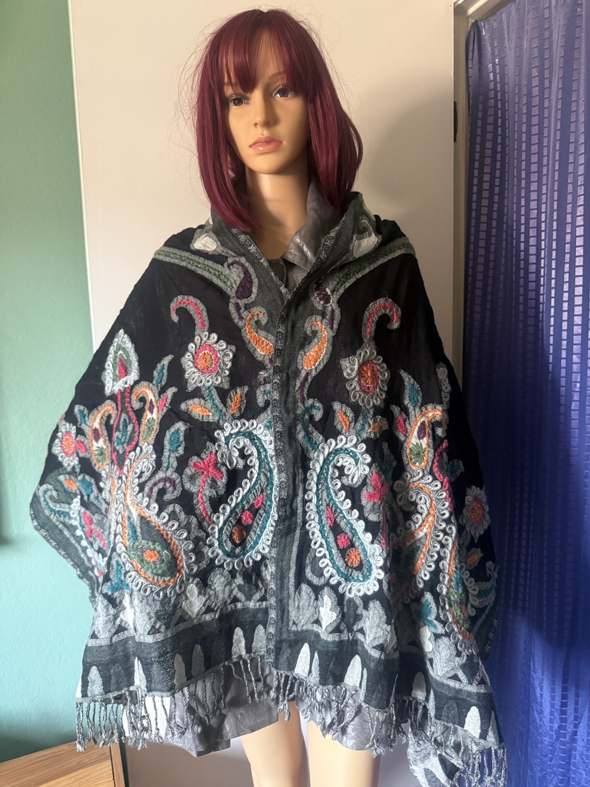 Ahujasons 100% Merino Wool Embroidered Shawl Black Pa… - Gem