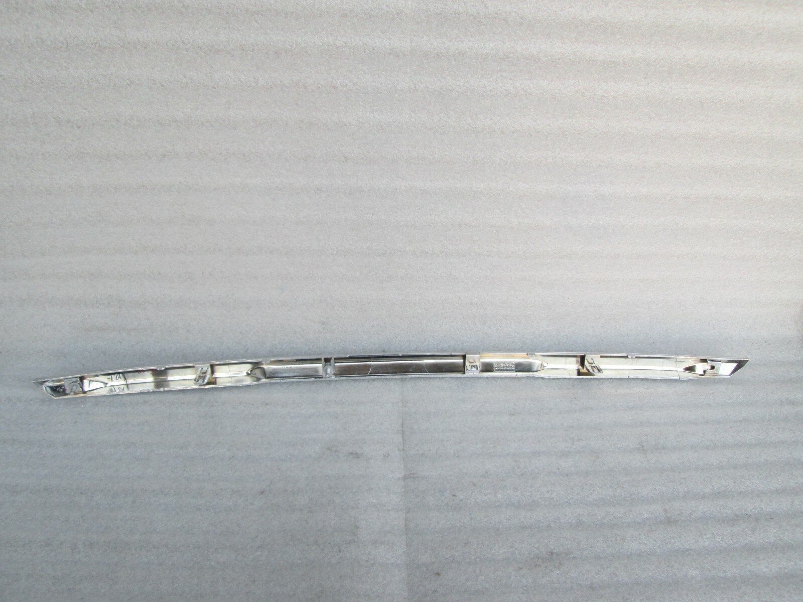 2017-2019 NISSAN ROGUE REAR BUMPER OEM CHROME MOULDING ACCENT TRIM ...