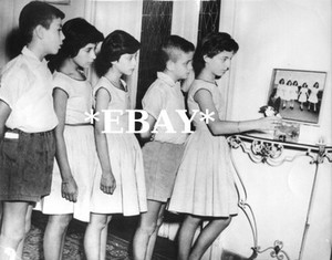 Photo - The Diligenti Quintuplets - with picture of the Dionne ...