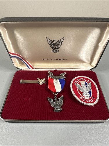 Vintage 1980’s EAGLE SCOUT Award MEDAL PATCH BAR W/ CASE BSA Badge | eBay