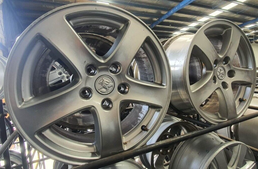 17" Commodore VX SS Genuine Wheels Suit Commodore VX, VZ, VY- 17x8 5/ ...