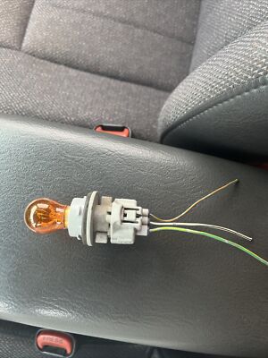 OEM Toyota & Subaru Front Turn Signal Blinker Light Bulb Holder Socket ...