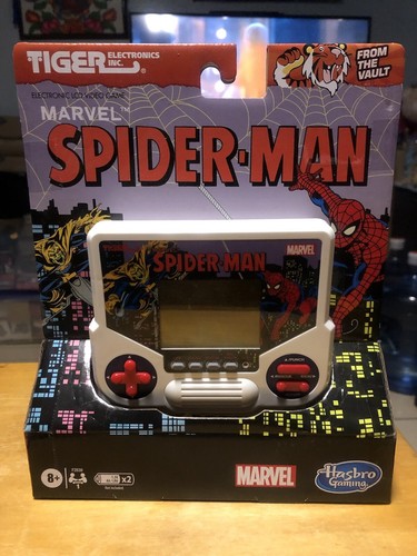 Hasbro Tiger Electronics Marvel Spider-Man Handheld Electronic Game ...