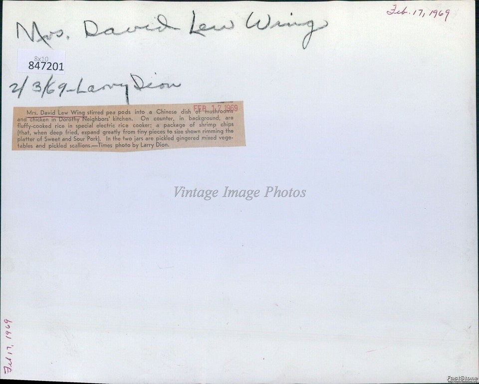 1969 Photo Mrs David Lew Wing Cooks Mushroom Chicken Rice Shrimp Chips ...