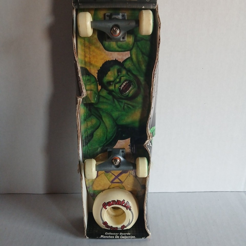 Hulk Tech Deck Style Handboard Mini Skateboard Toy Marvel Fanatix ...