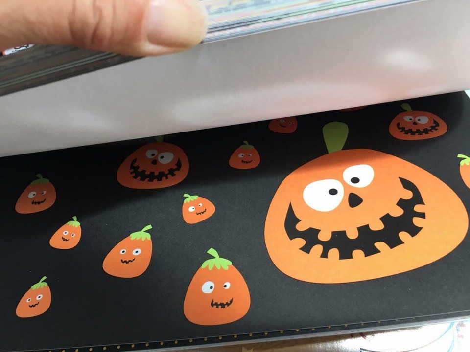 scrapbook crafting paper HALLOWEEN 34 sheets 12X12 pumpkins spiders ...