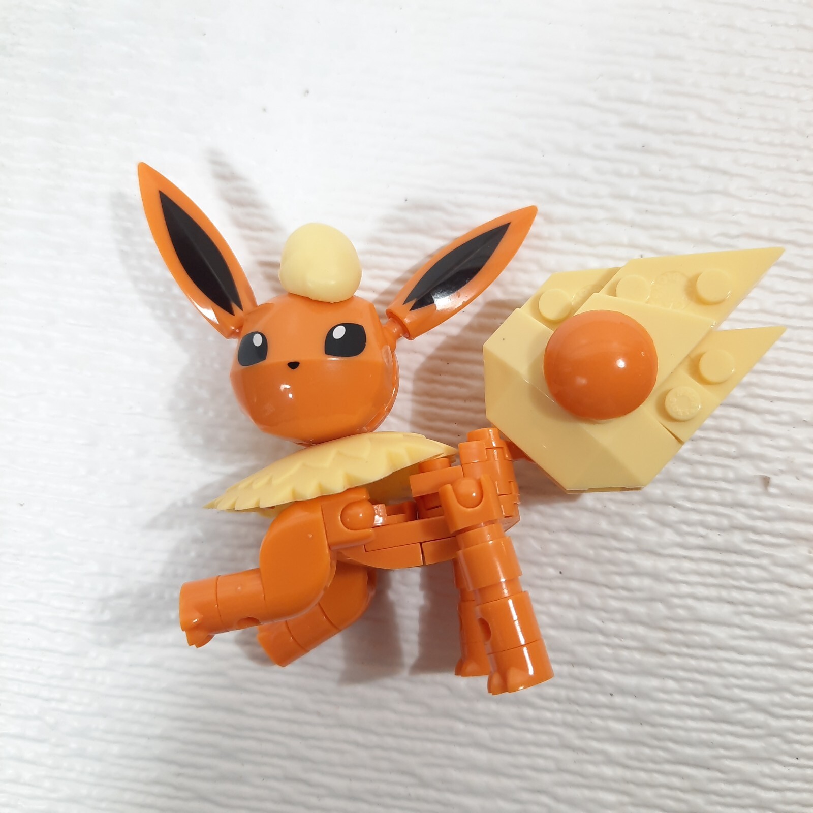 Mega Construx Pokemon Eevee Evolution Flareon brick figurine toy Blocks ...