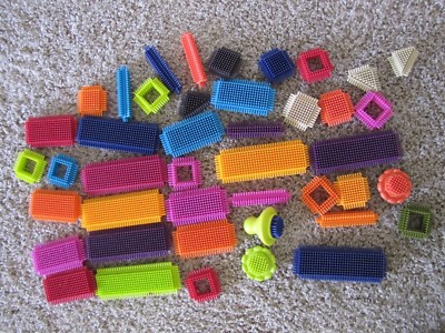 B. BRISTLE BLOCK Stackadoos Blocks - 44 pieces Building Toys Bricks ...