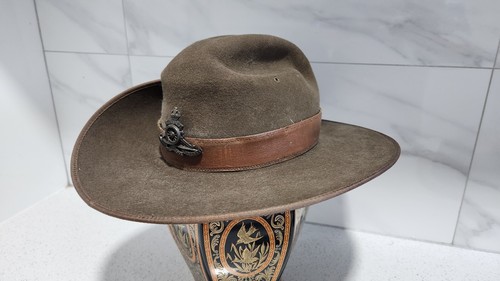 MENS GENUINE AKUBRA AUSTRALIAN MILITARY SLOUCH FUR FELT HAT 2014 SZ 55 ...