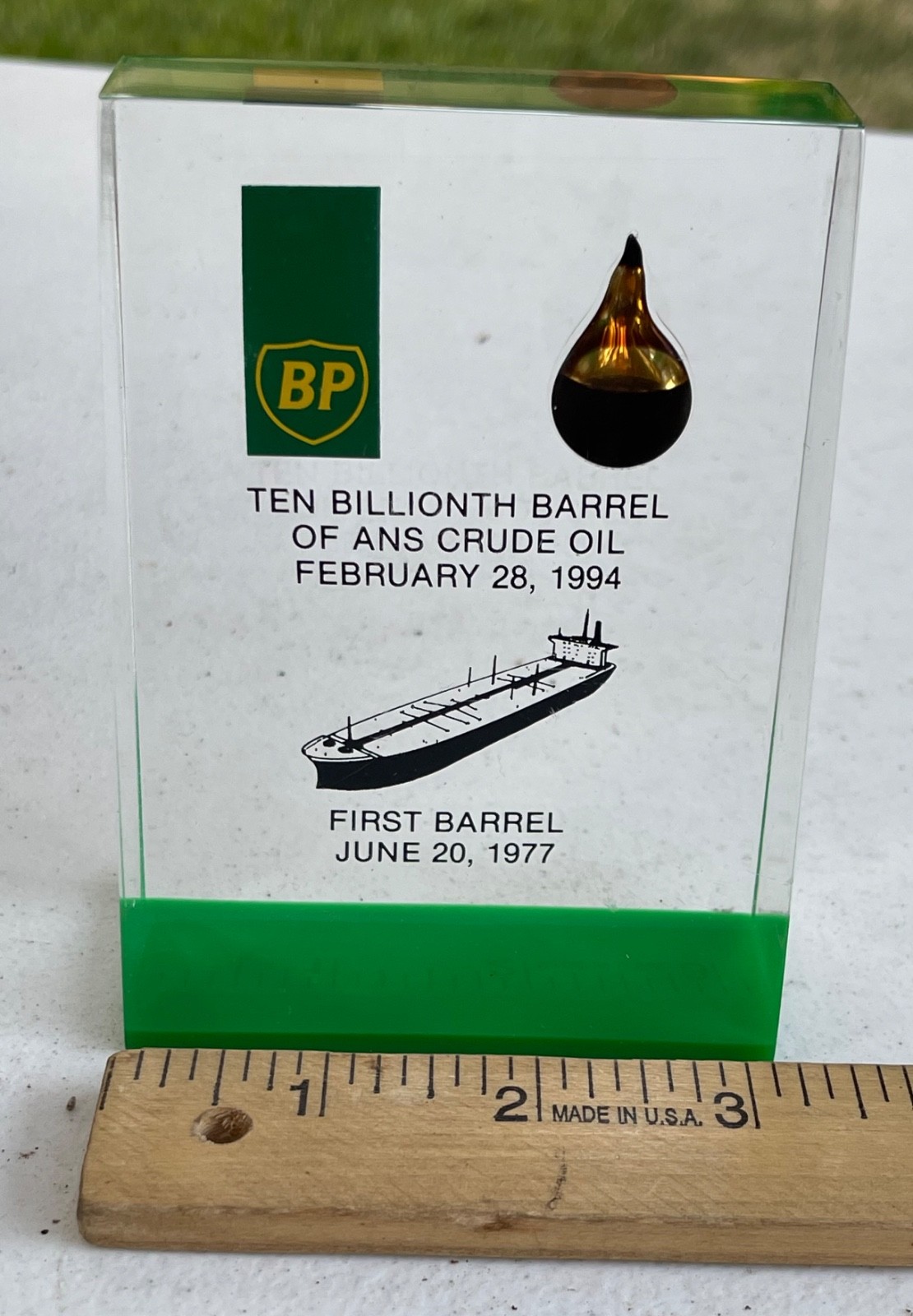 VTG 1994 BRITISH PETROLEUM BP TEN BILLIONTH BARREL CRUDE OIL LUCITE ...