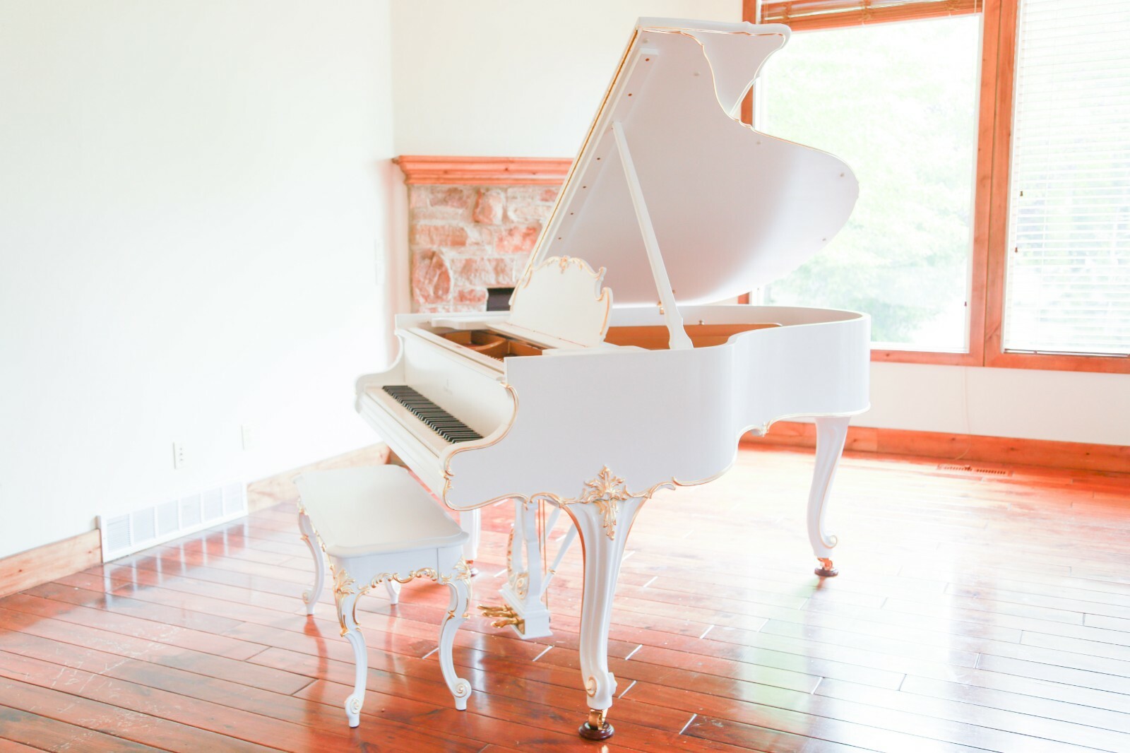 Steinway Grand Piano White