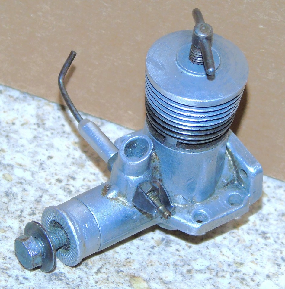 VINTAGE UNKNOWN MODEL DIESEL AERO AIRPLANE / AIRCRAFT ENGINE APPROX 1cc ...