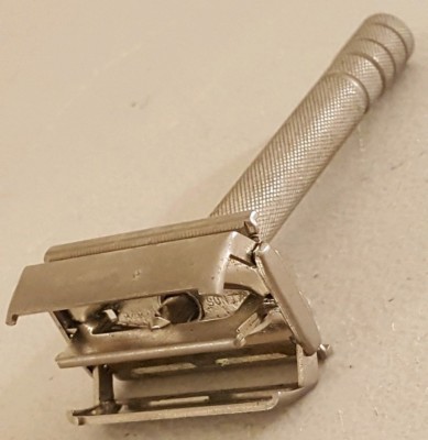 Vintage Gillette Double Edge Safety Razor Twist Open/Close with Deco ...