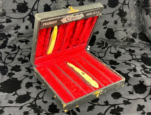 Clauss Straight Razor Display, Showcase | eBay
