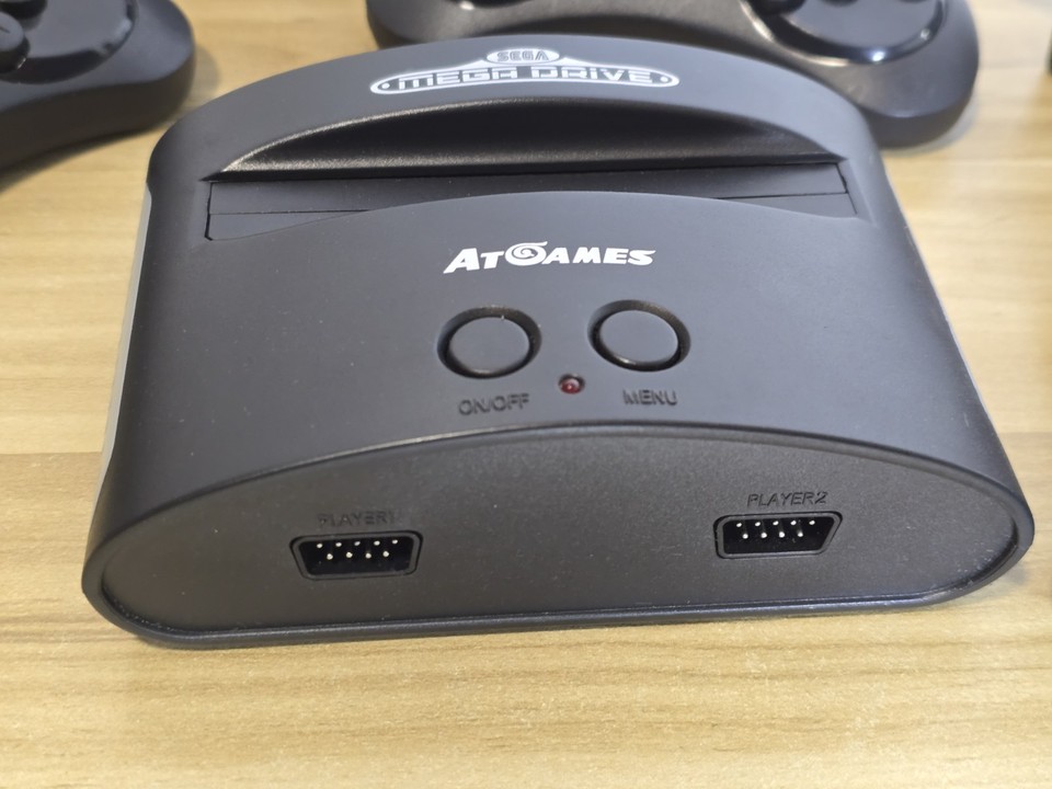 AT Games Sega Mega Drive Mini Console 2 x Controller's 81 Built In ...