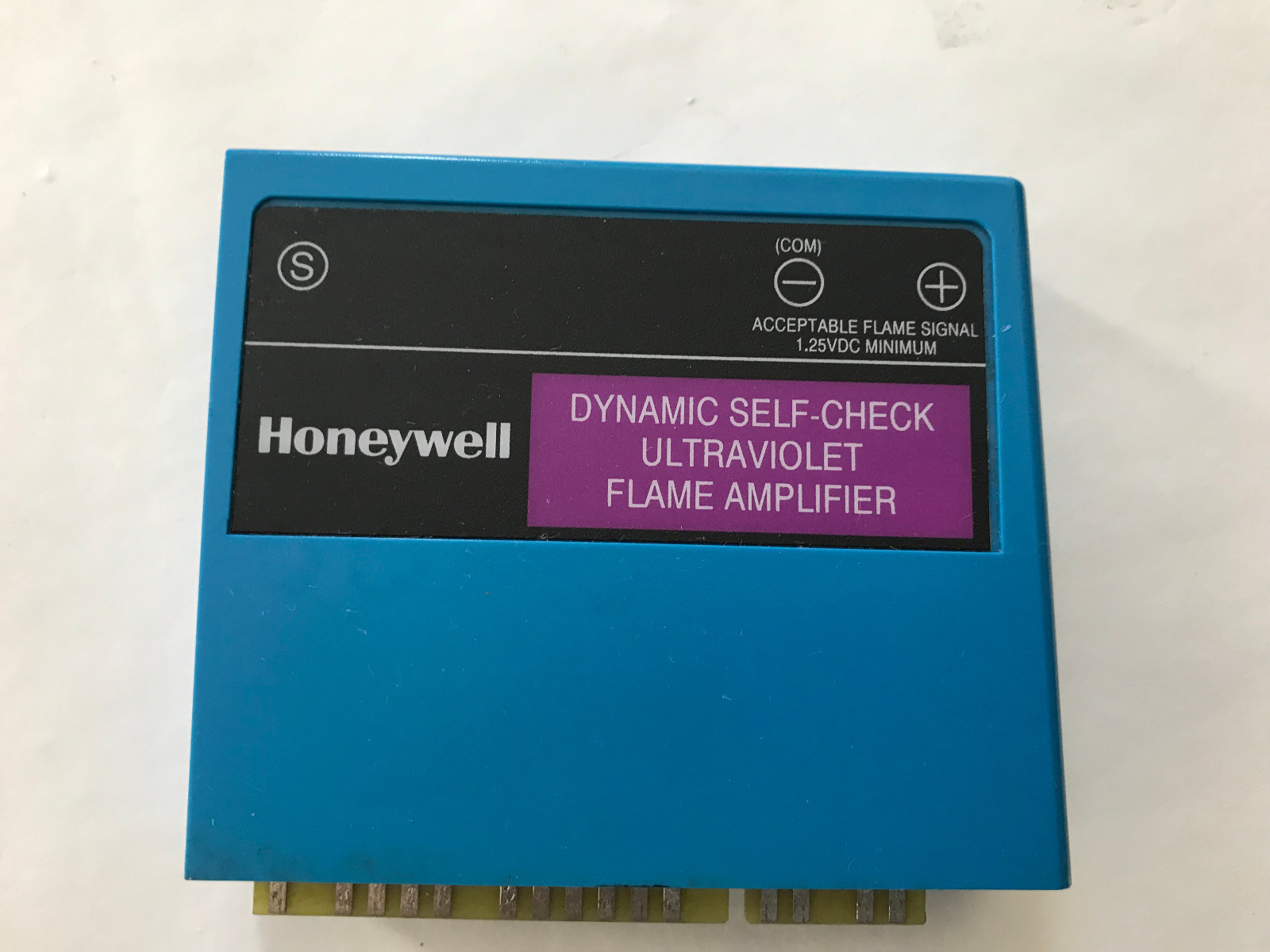 HONEYWELL R7861 A 1034 DYNAMIC SELF-CHECK ULTRAVIOLET FLAME AMPLIFIER ...