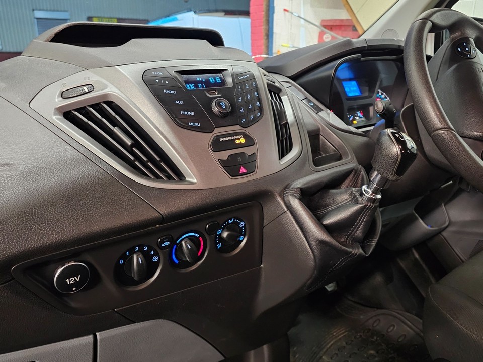 2015 64 FORD TOURNEO CUSTOM 9 SEATER DVC PLATINUM PACK 2.2 310 | eBay UK