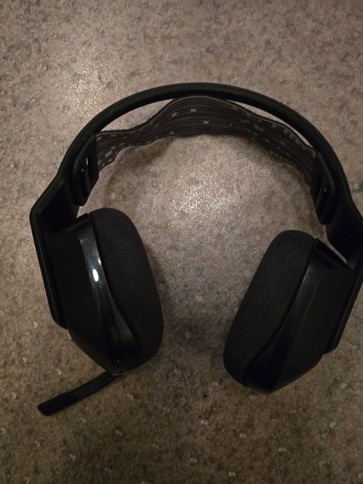 Logitech G733 Wireless Gaming Headset READ Missing USB Dongle | eBay