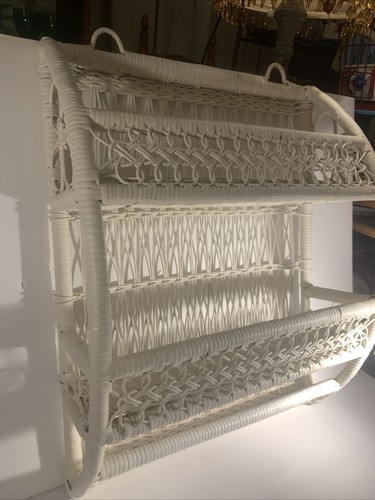 Vtg White Wicker Wall Shelf Display Storage French Country Cottage Core ...