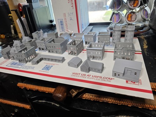 Z scale lot in town buildings !!free shipping!! Set 2 | eBay