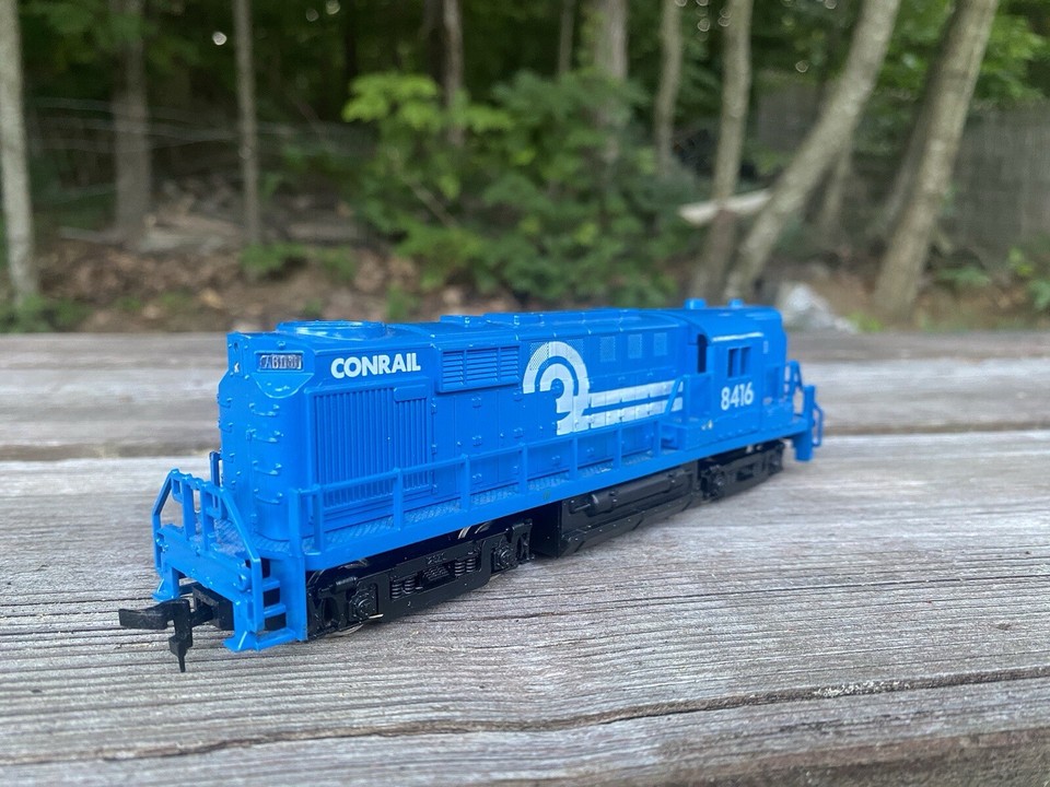 AHM Alco RS-11 Diesel Locomotive Conrail #8416. HO Scale For Repair | eBay