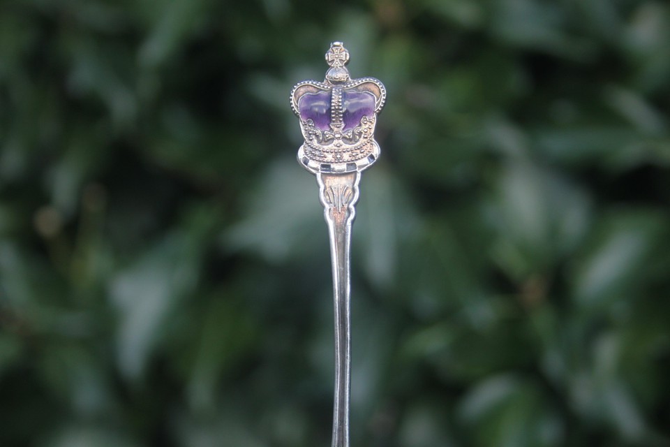 Vintage Spoon Queen Elizabeth II Silver Jubilee Coronation 1978 British ...