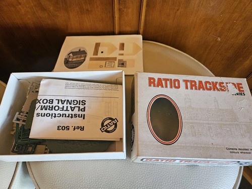 Ratio 500 Trackside Train Set GWR Signal Box Plastic Kit- Boxed | eBay