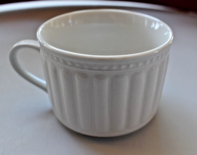 ONEIDA MAJESTICWARE ATHENA White Flat Cup 2.5"H Fine China Embossed VTG ...