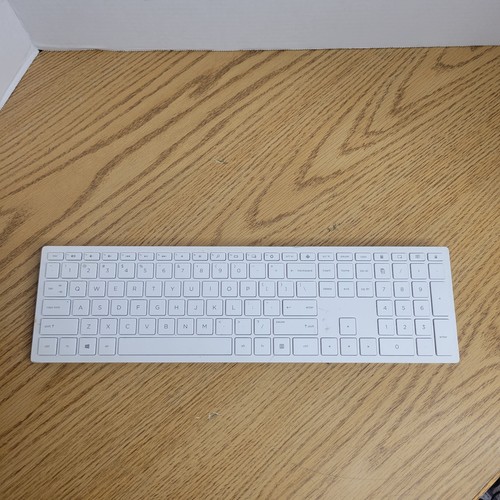 HP TPC-C002K Slim White Wireless Full Size Keyboard *Missing USB Dongle ...