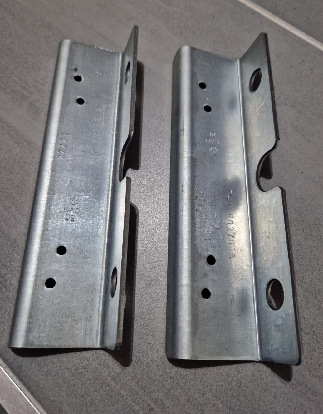 2x OEM Rear Bench Seat Floor Double Bracket Reinforcement VW T5 ...