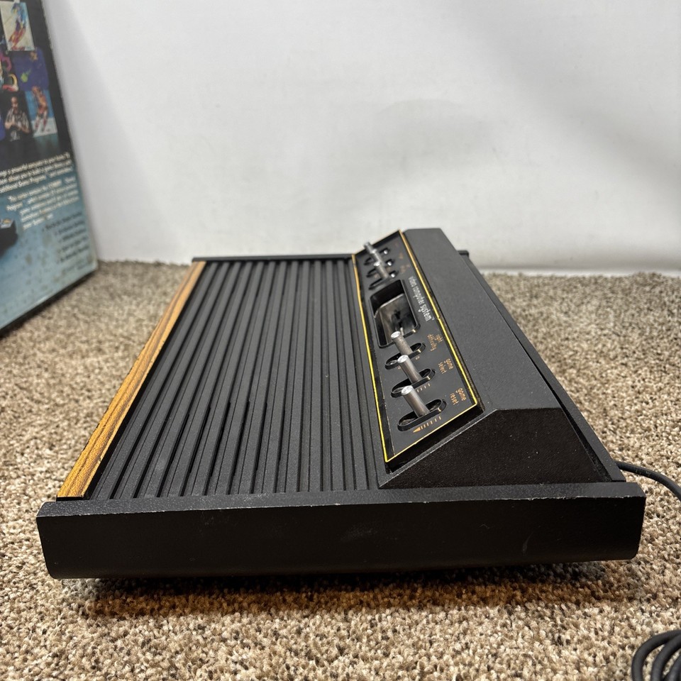 Atari 2600 Heavy Sixer Console In Box Chess Piece Box Tested Works ...