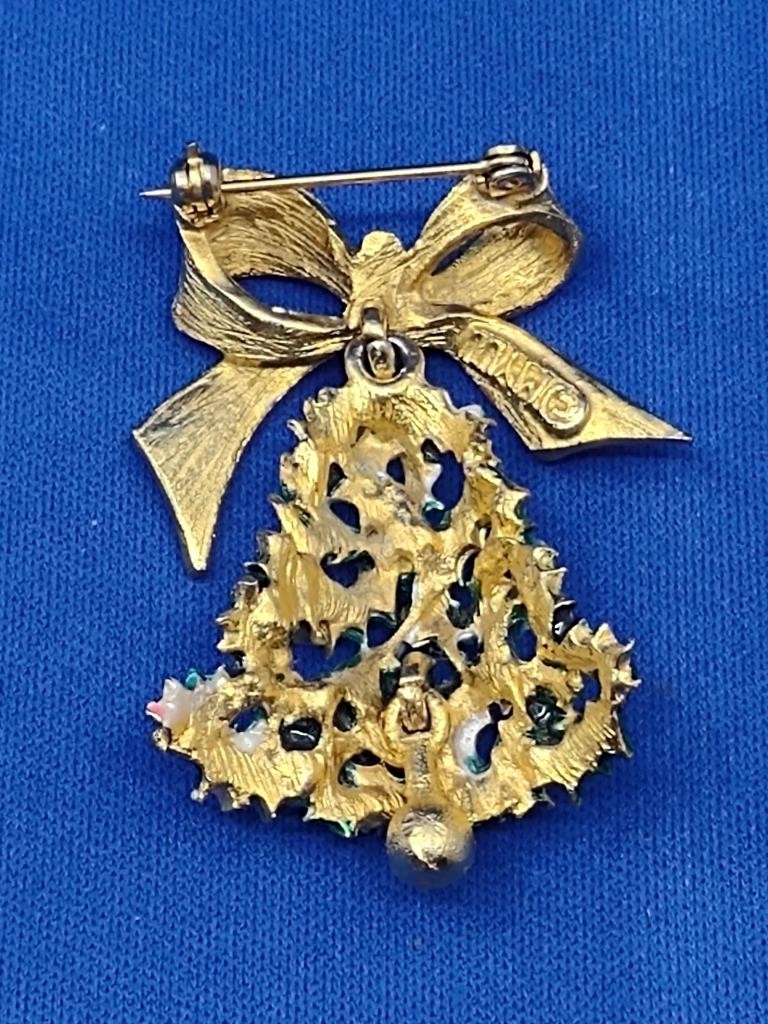Vtg Mylu Pierced Gold Tone Bell Rhinestone Pin Brooch Holly Leaves ...