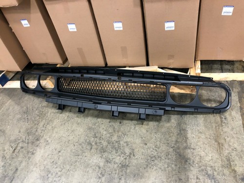 Genuine Mopar Radiator Grille 68043388AC for sale online | eBay