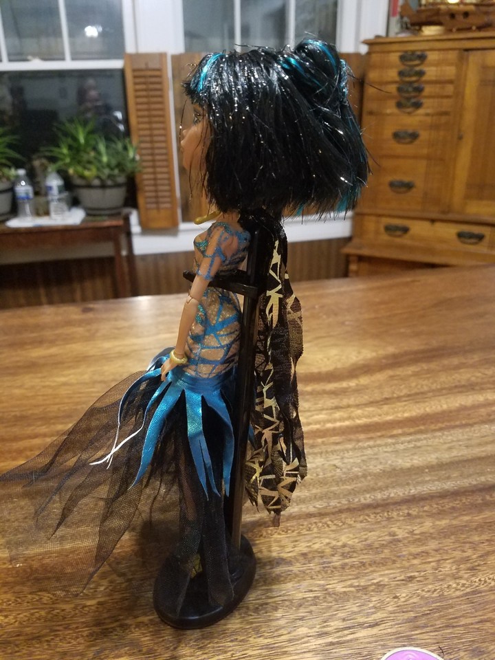 Monster High Cleo de Nile Ghouls Rule Doll with pieces, stand, and ...