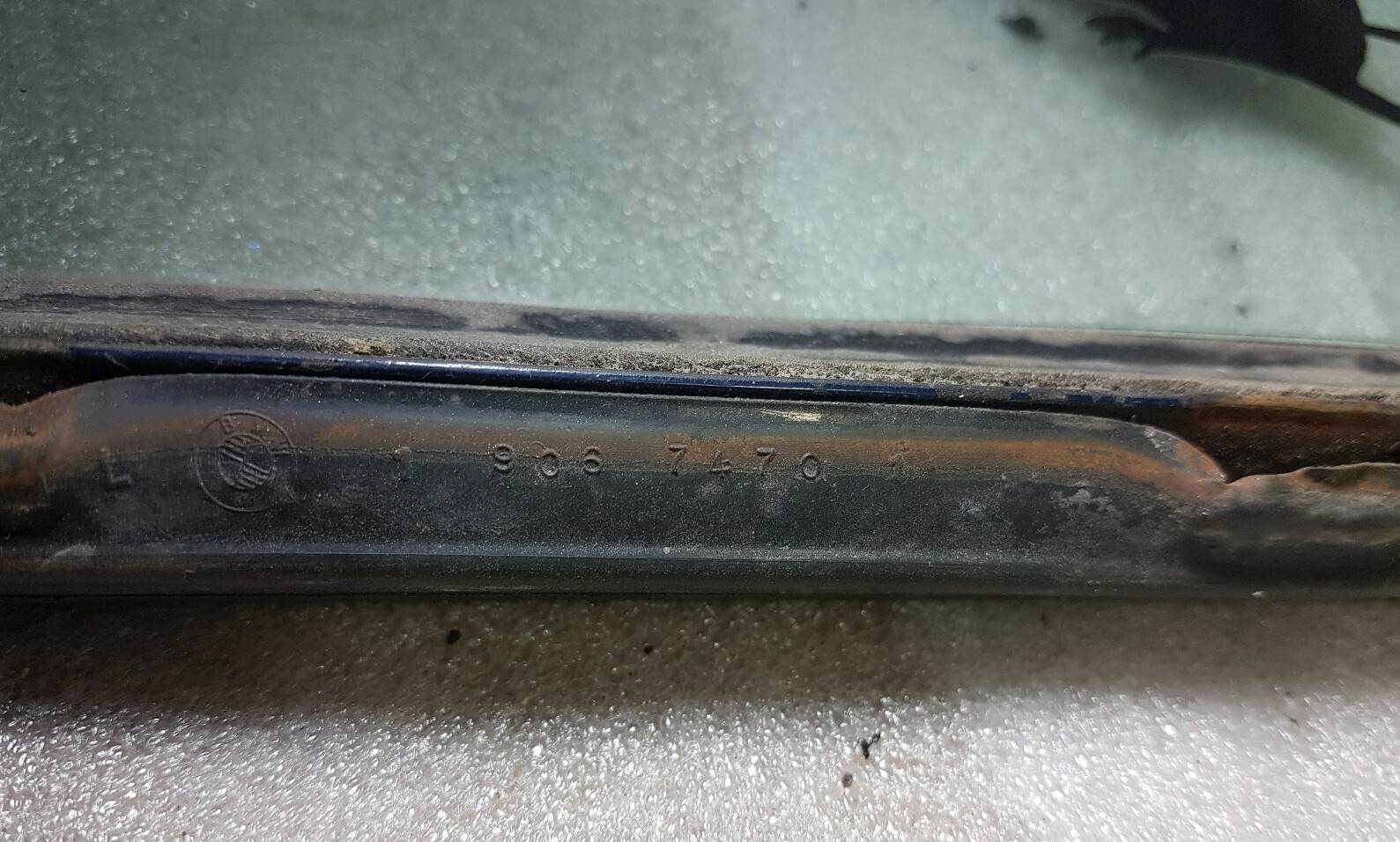 Oem BMW 5 Series E34 Rear Quarter Window Door Glass Left Green Tint 43r ...