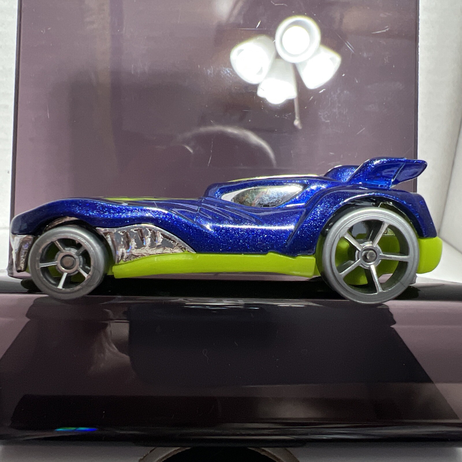 2010 Hot Wheels Howlin' Heat Fast Blue Green Bat Mobile Loose Diecast 1 ...