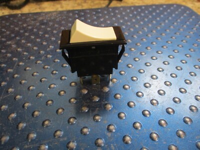 NEW CARLING ROCKER SWITCH LOT OF 2 10A, 15A, 125 VAC, 3/4HP, TIGL51-6S ...