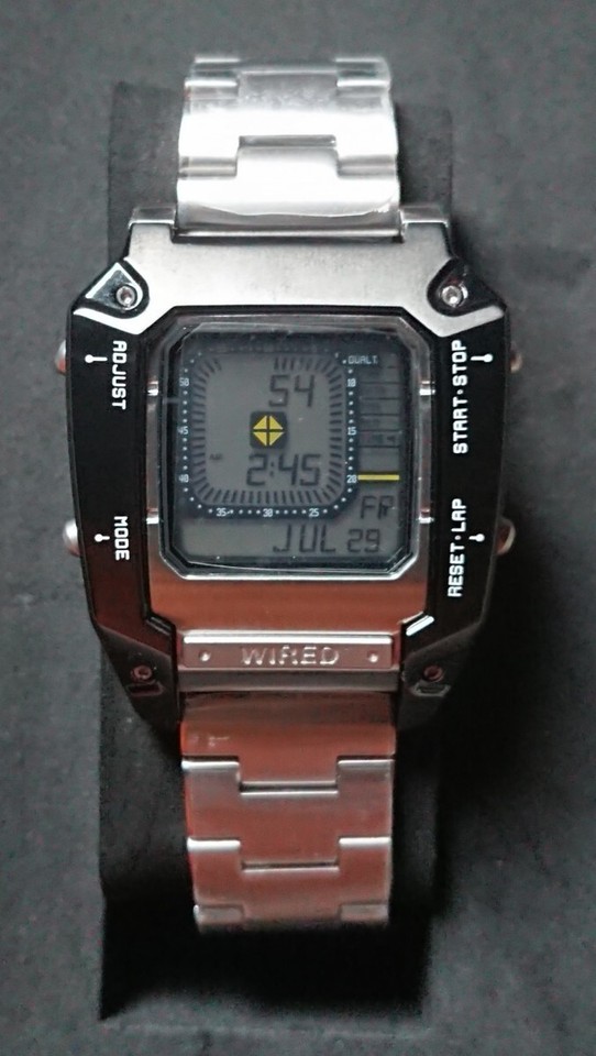 AGAM601 WIRED Metal Gear Solid The phantom pain 5 Watch Rare /2500 NEW ...