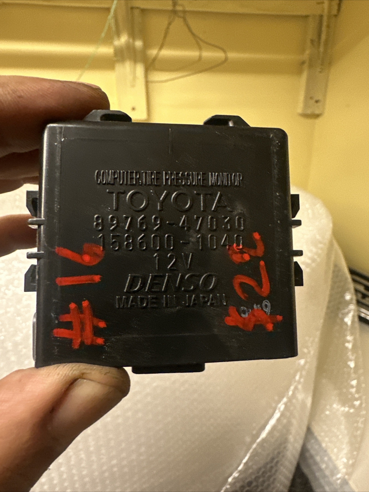 2010-2015 TOYOTA PRIUS TIRE PRESSURE MONITOR CONTROL MODULE OEM 89769 ...