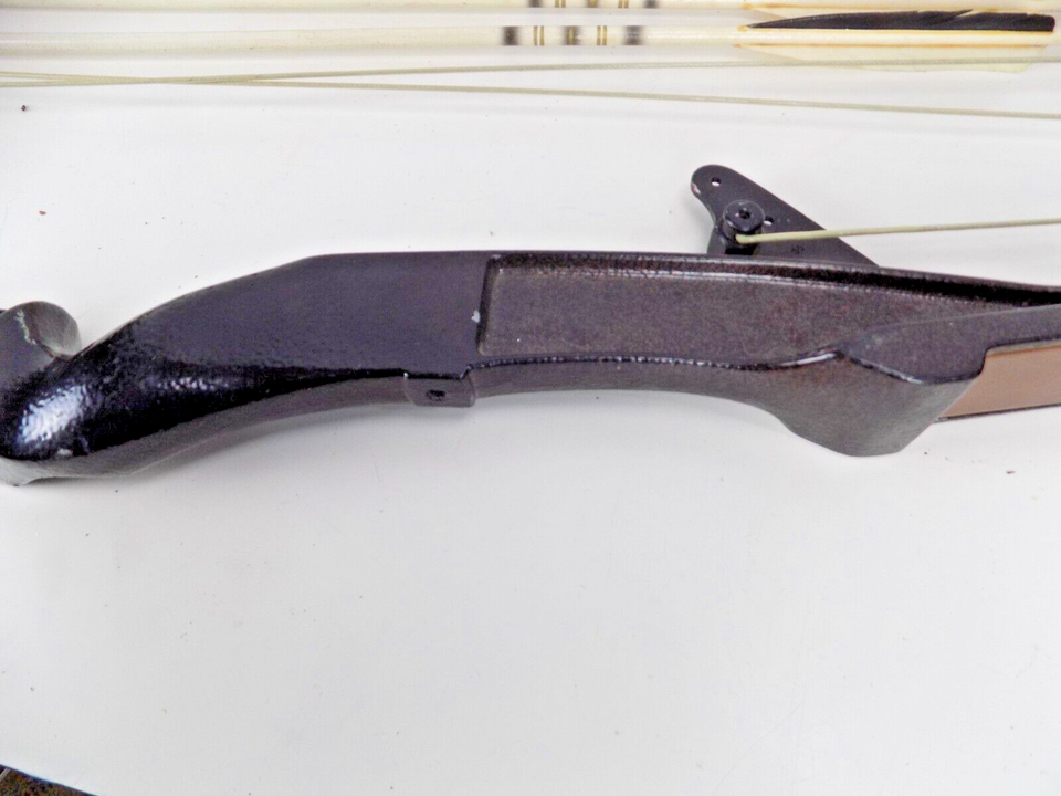 Vintage Archery Amo Compound Bow Bear Whitetail Hunter String Length 39 ...