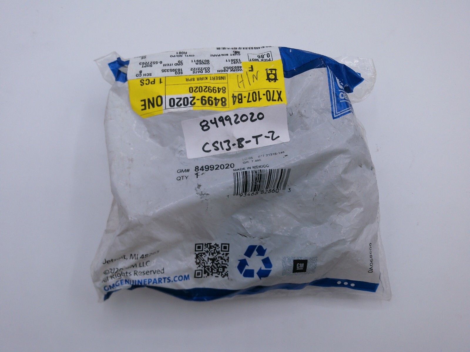 Genuine GM OEM REAR LEAF SPRING RUBBER INSERT Set 84992020 | CS13-B-T-2 ...