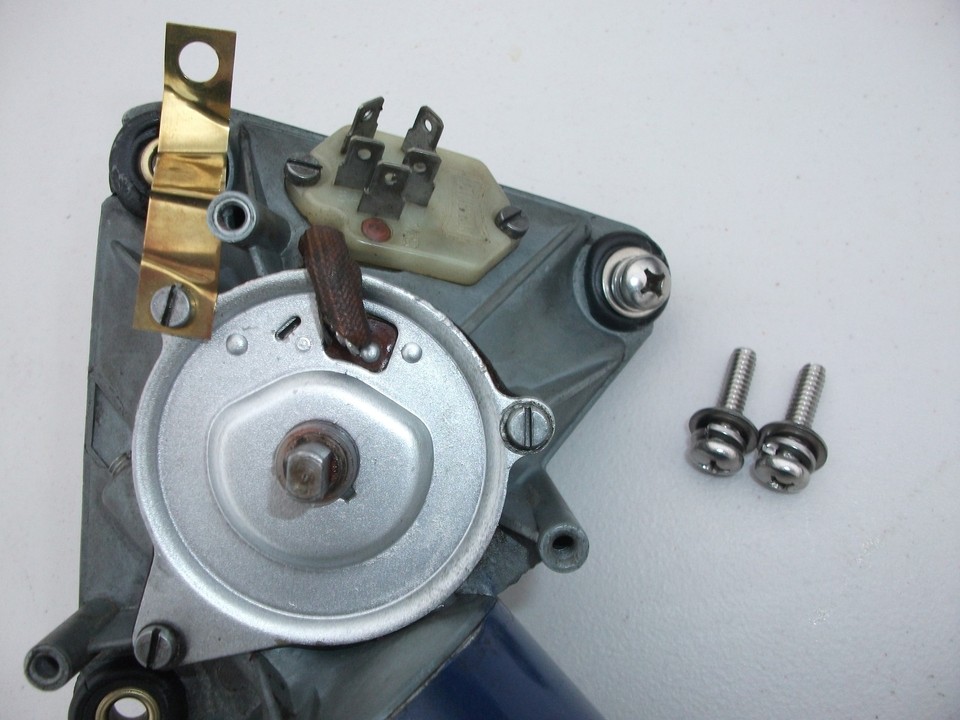 NEW STAINLESS STEEL WINDSCREEN WIPER MOTOR SCREWS SUITS EJ EH HD HR ...