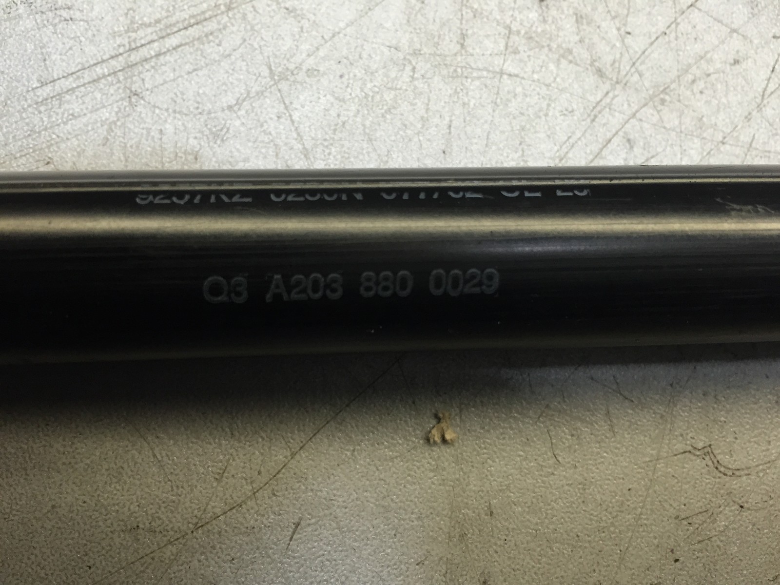 Mercedes C Klasse W203 Gasfeder Gasdruckdämpfer Motorhaube A2038800029 ...