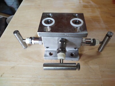 Valves and Flow Controls - Tescom