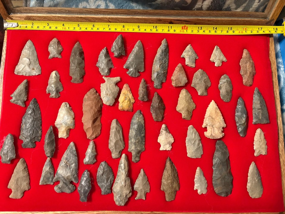 Framed Lot of 45 Arrowheads/spear heads/Native American Artifacts Collection | eBay