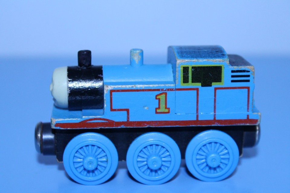 THOMAS (1992-93) FIRST EDITION Flat Magnets STAPLES Thomas Wooden ...