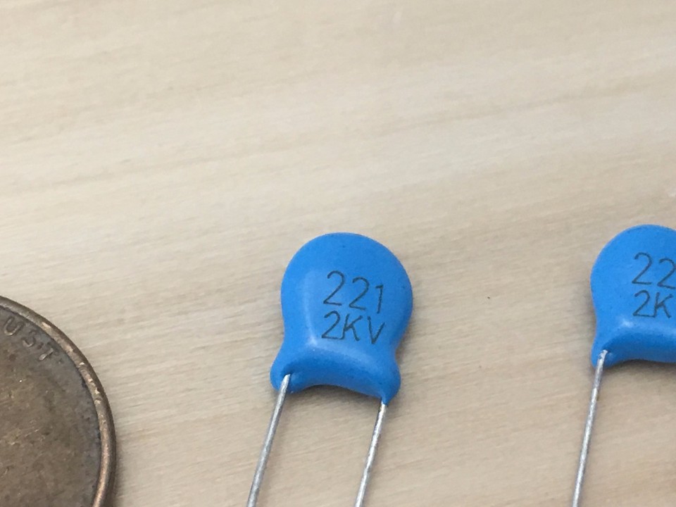 25 pieces 2KV 221 Ceramic Disc Capacitors C19 | eBay