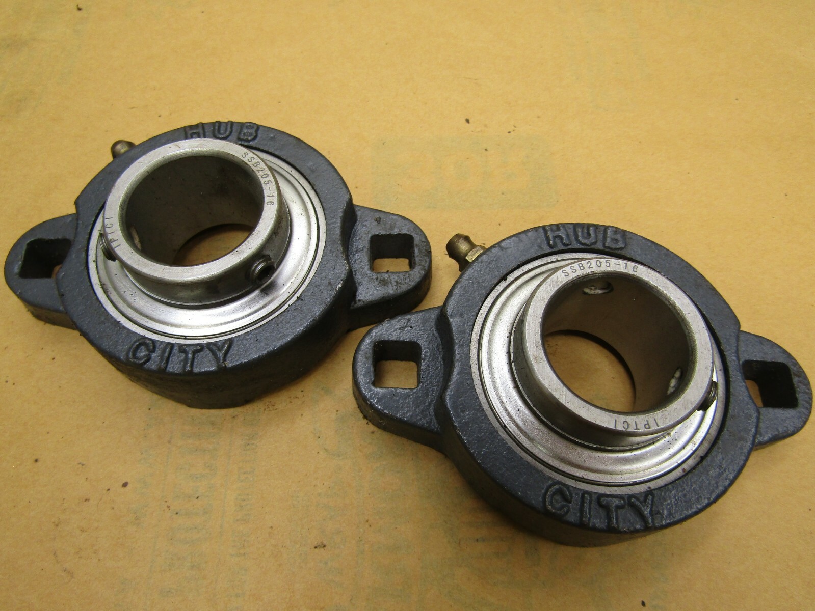 Hub City 2 Bolt Flange W/ IPTCI SSB205-16 Insert Bearing 1" Lot of 2 ...